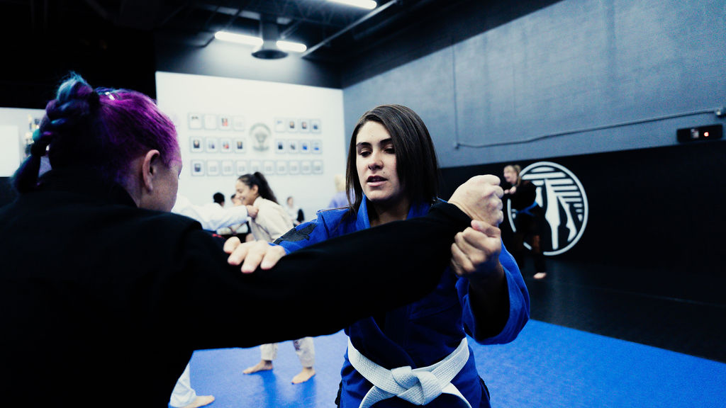 Why Jiu Jitsu Is Better for Self-Defense Than Karate or Taekwondo ...